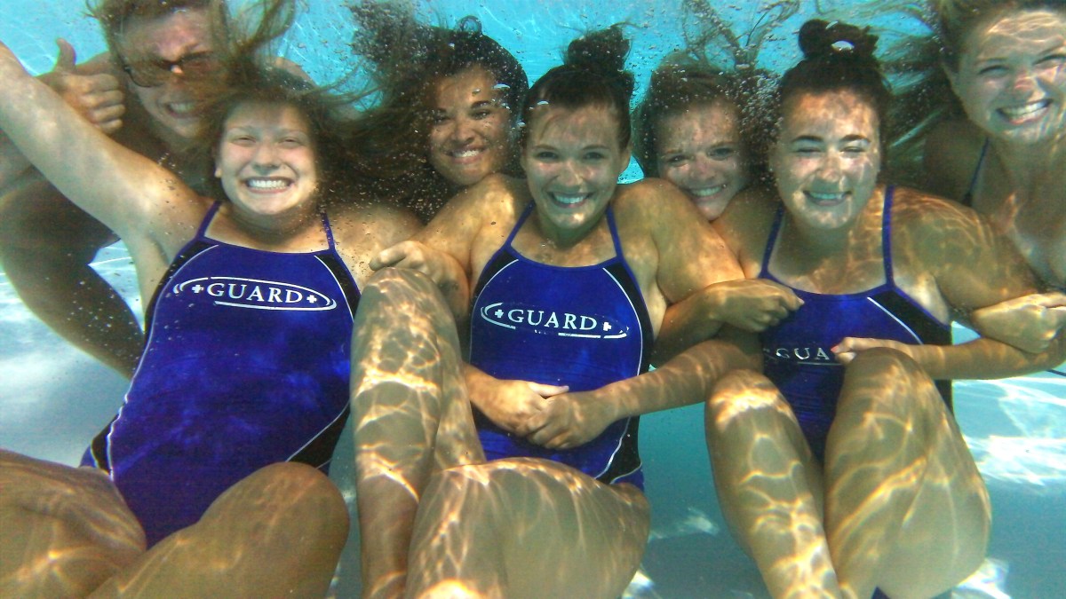 A FEW UNDERWATER PHOTOS FROM SPLASH DAY AT TAMAQUA BUNGALOW POOL ...